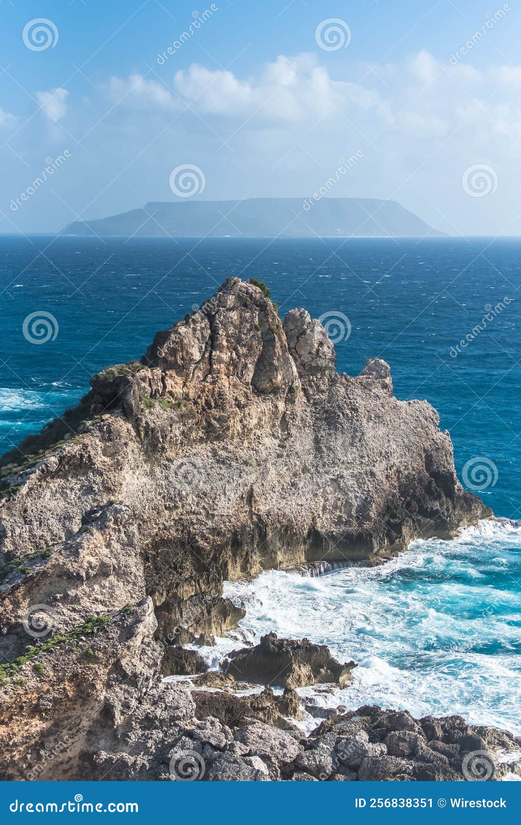 Big Waves Hitting the Rocks in the Island Stock Image - Image of ...