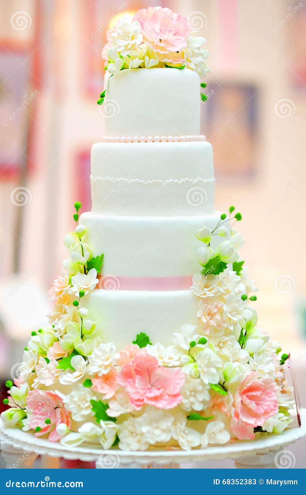 Big wedding cake stock image. Image of classy, pastry - 68352383