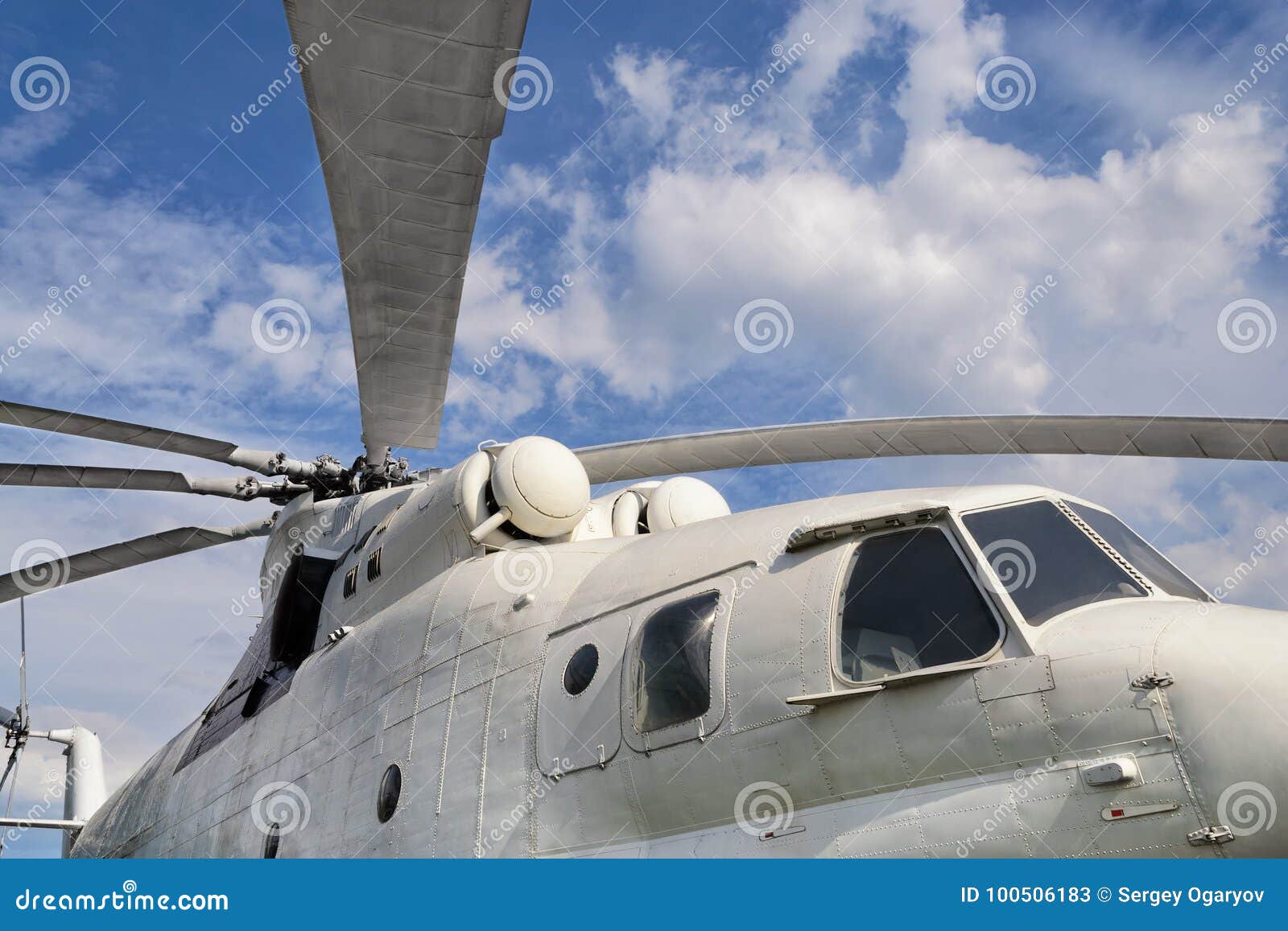 Cargo Helicopter Chassis Overload Fuselage Fuel Tank Cargo Transport ...