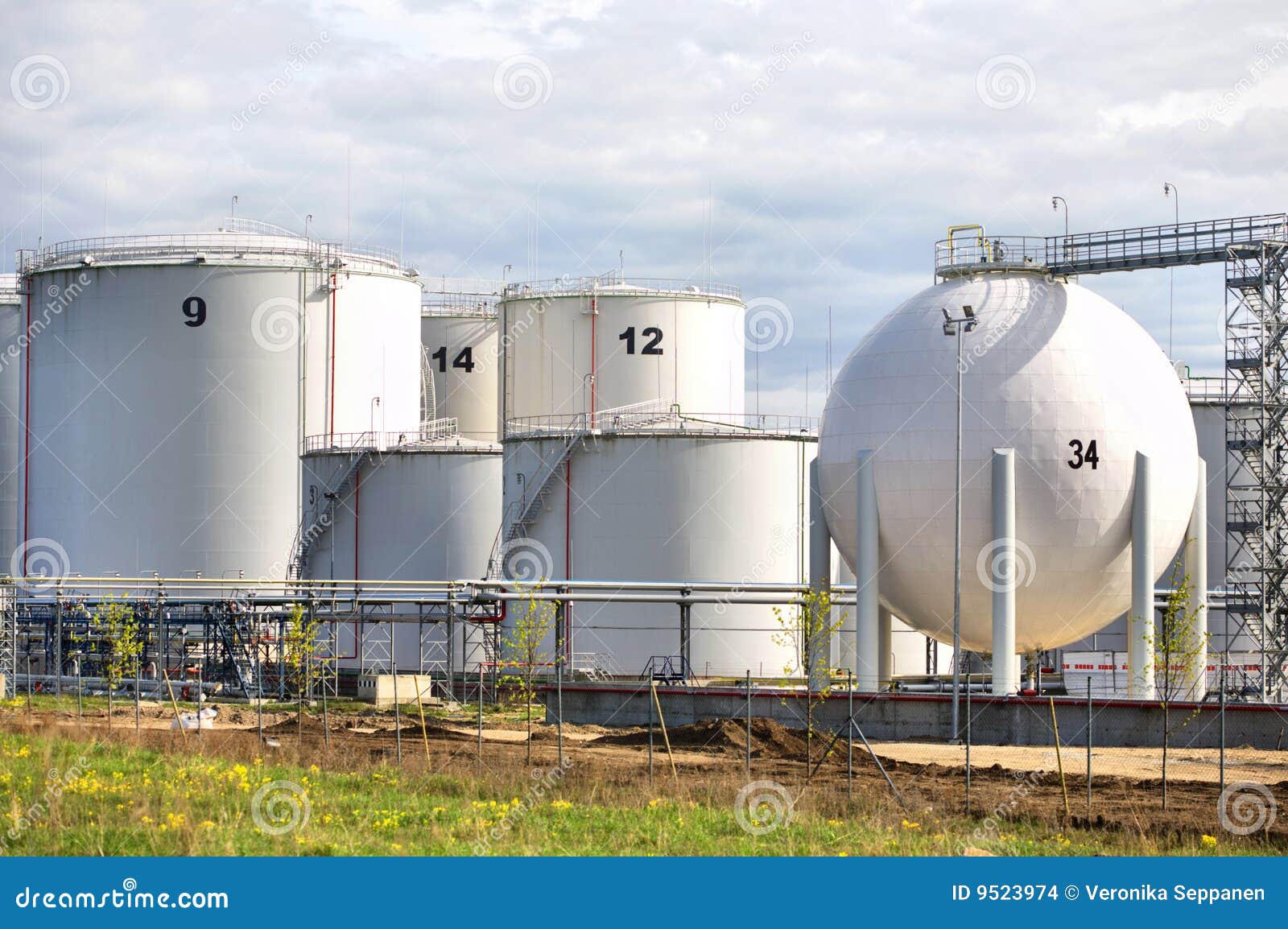 Big White Storage Tanks stock photo. Image of fossil, equipment - 9523974