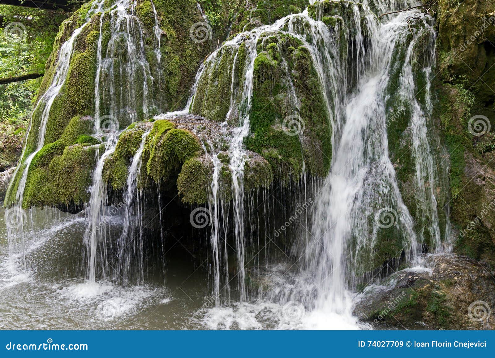Bigar waterfall, Romania stock image. Image of fluid - 74027709