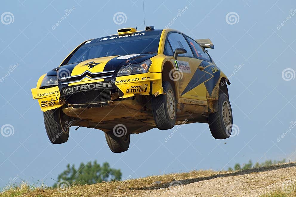 Biggest jump editorial photo. Image of gravel, moscatt - 10006866