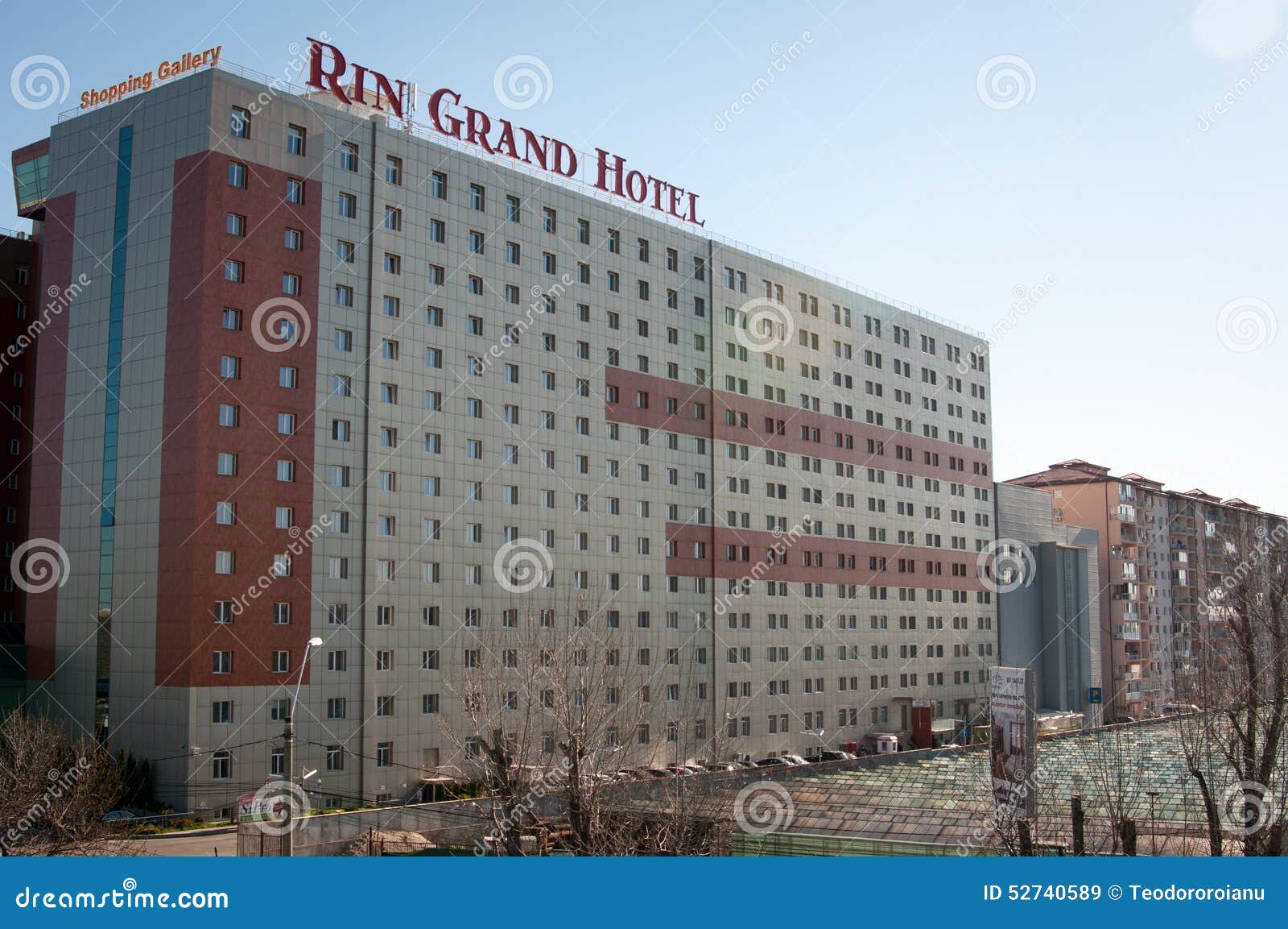 Hotel grande imagen de archivo editorial. Imagen de edificio - 52740589