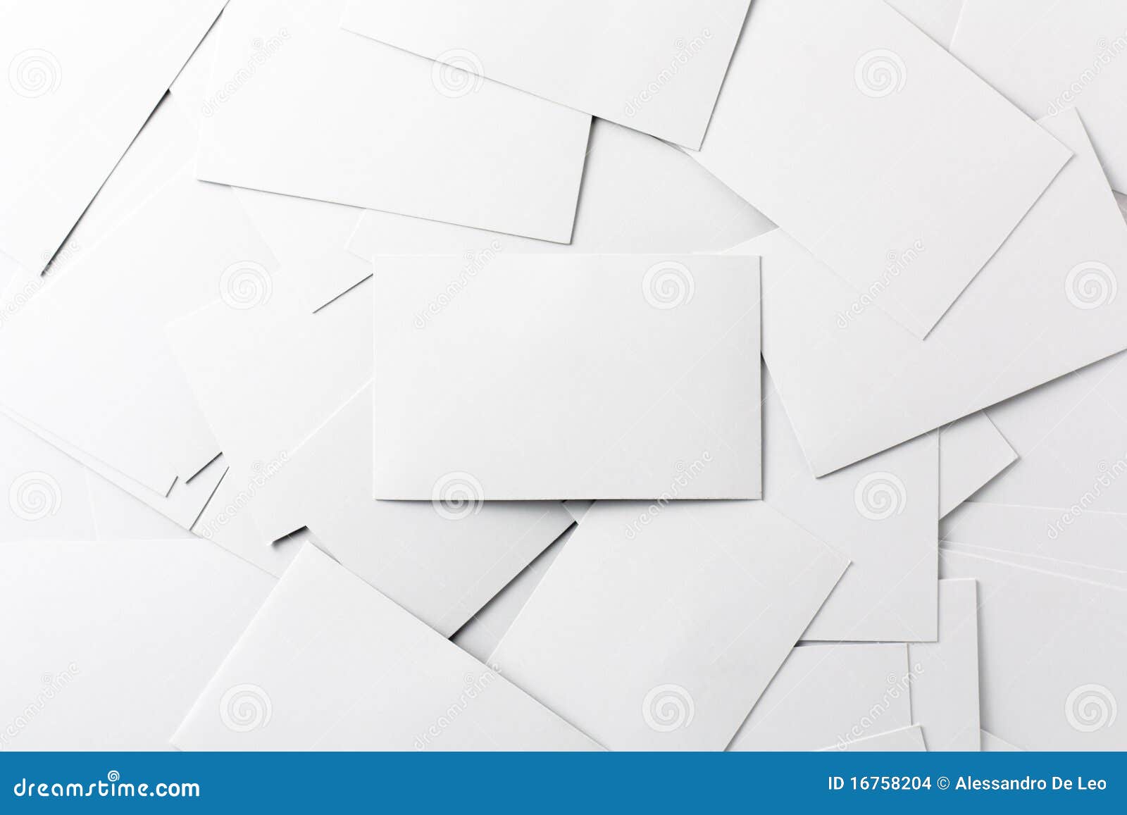 Biglietti da visita vuoti fotografia stock. Immagine di telaio - 16758204