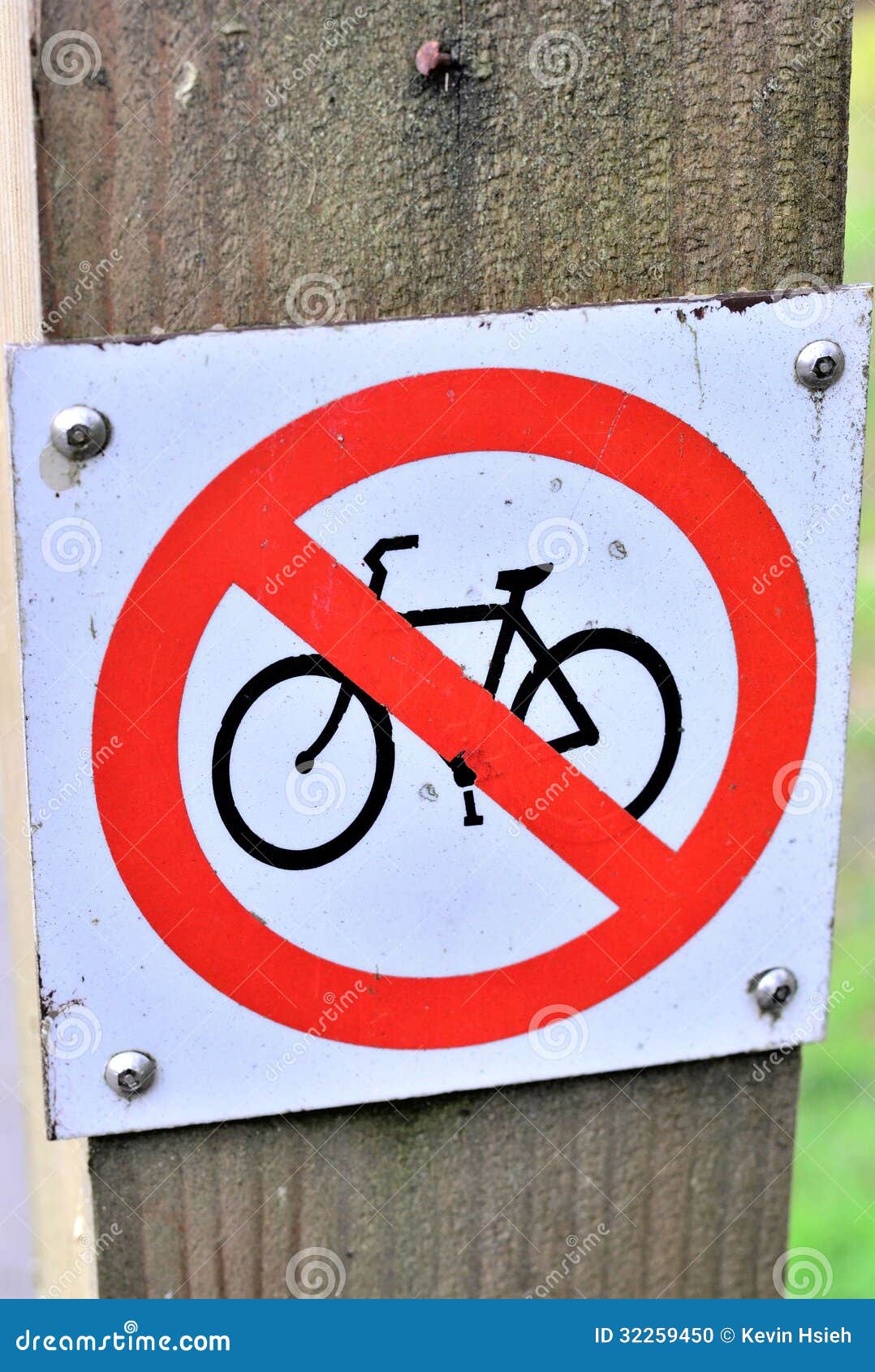 Bike prohibited sign stock photo. Image of danger, leisure - 32259450