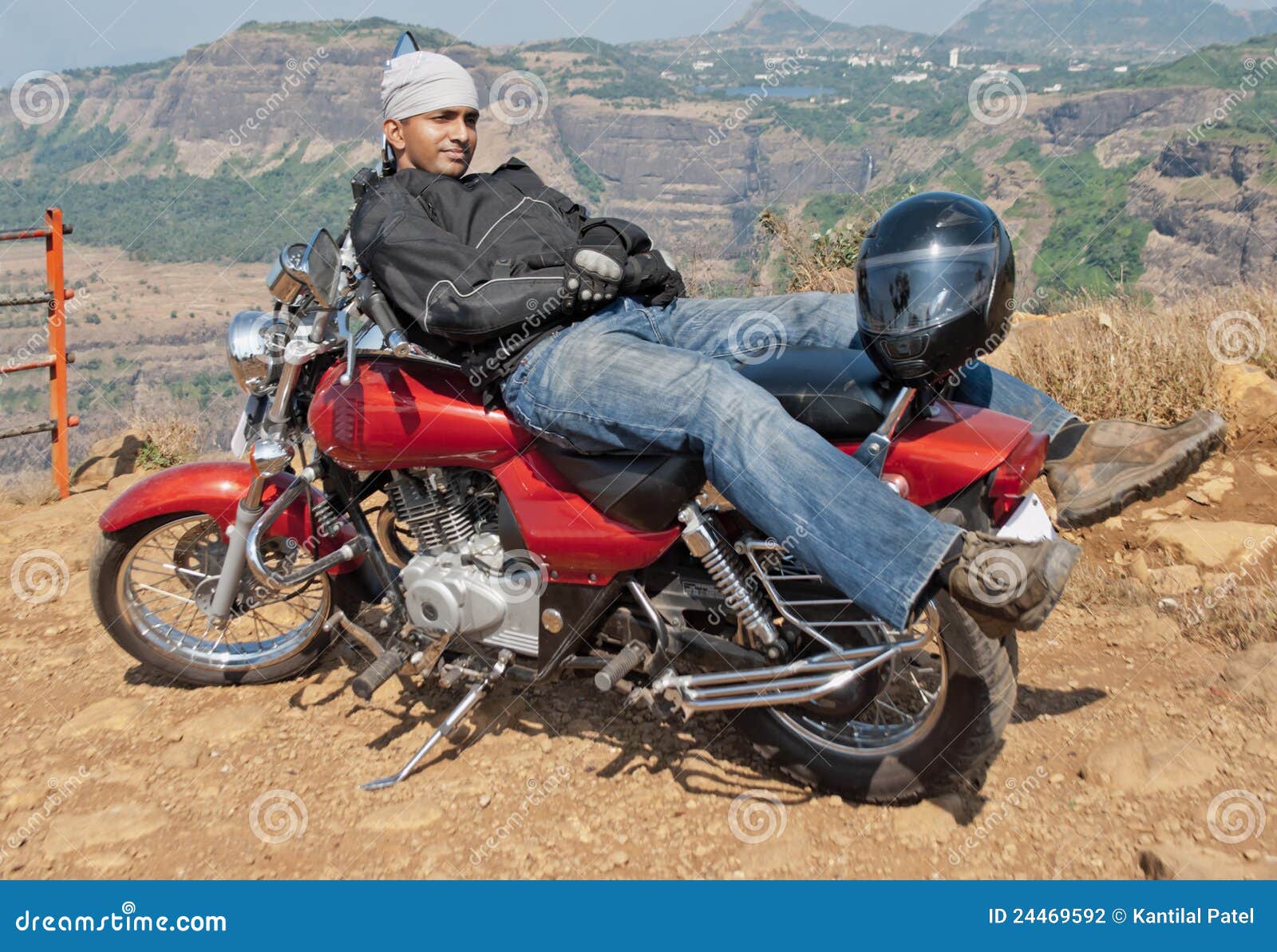 Biker taking a rest editorial photography. Image of cyclist - 24469592