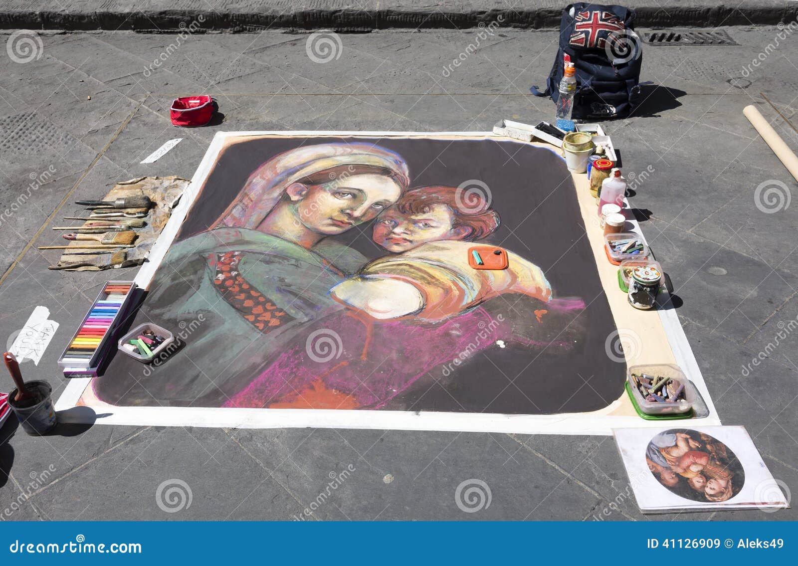 Bild Gemalt Auf Der Pflasterung Redaktionelles Stockbild - Bild von ...