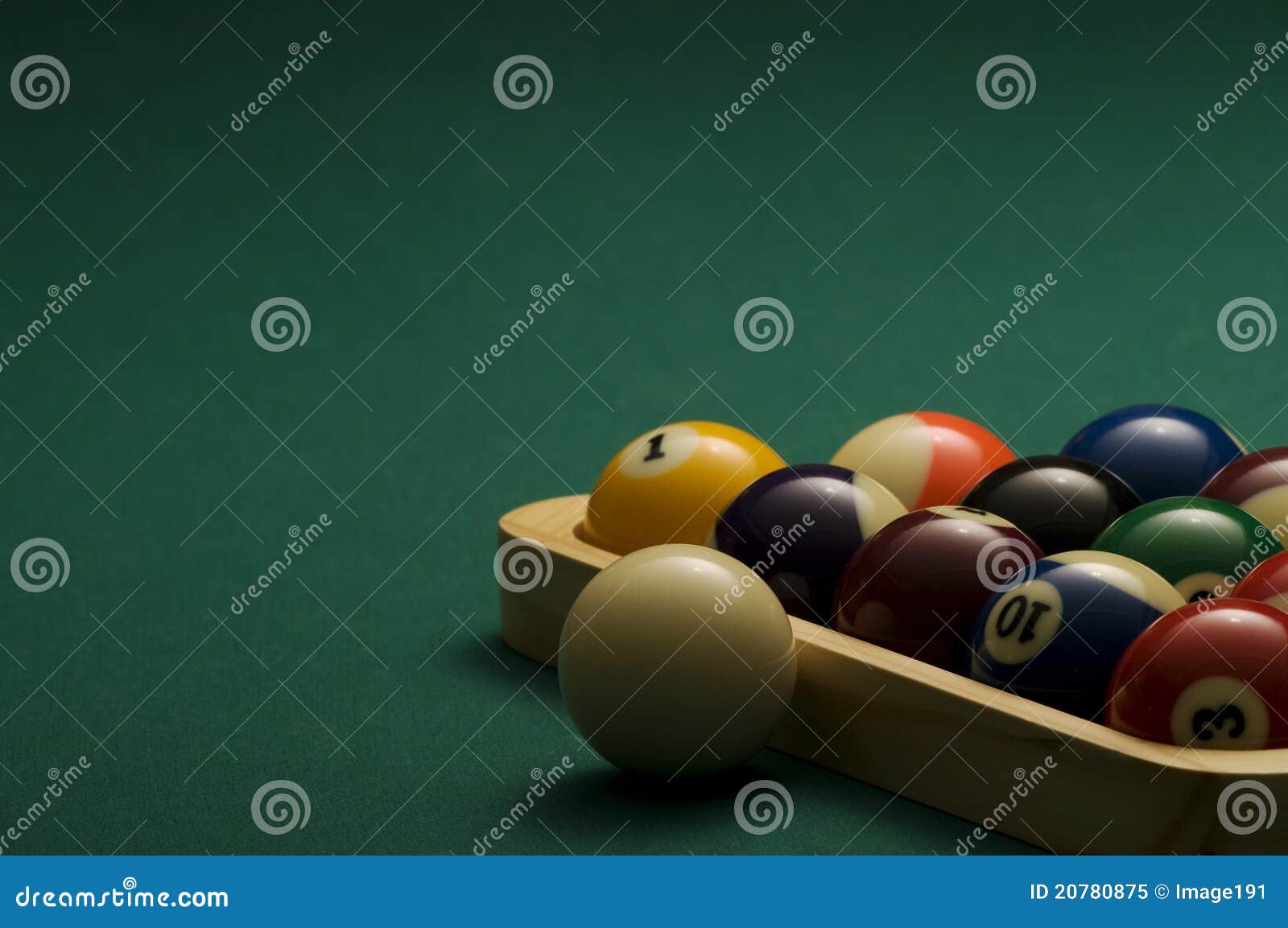Biljart stock afbeelding. Image of lijst, ballen, kleur - 20780875