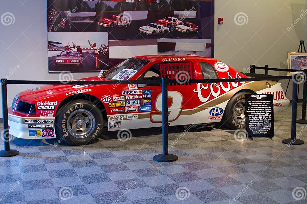 Bill Elliott NASCAR Thunderbird Editorial Image - Image of bonus, bird ...