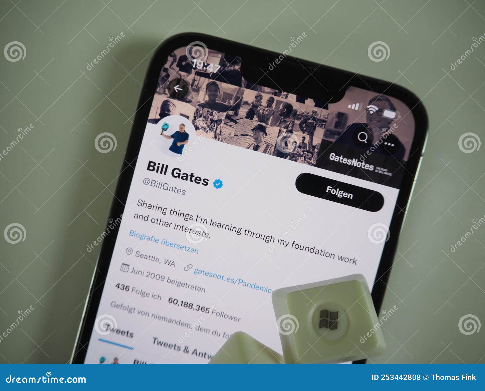 Bill Gates on Twitter with an IPhone Editorial Stock Photo - Image of ...