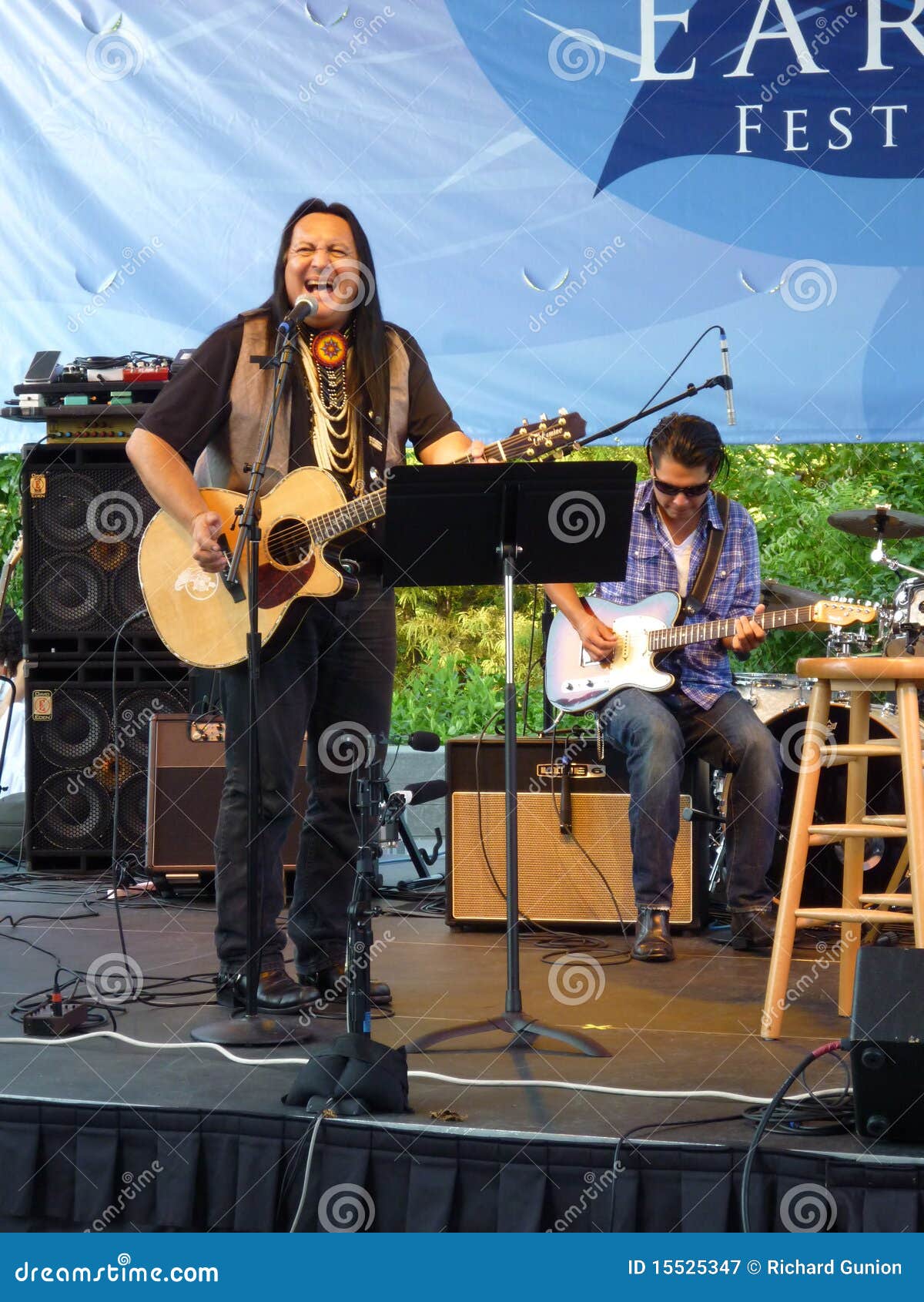 Bill Miller Singing a Tune editorial photography. Image of ...