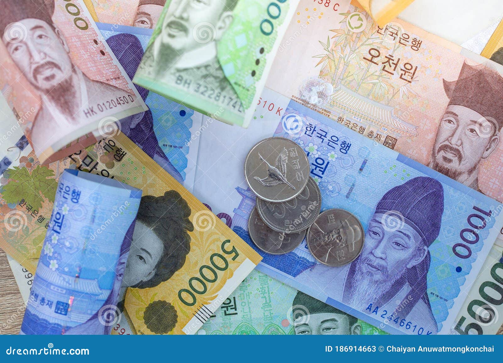 Billetes Y Monedas En Moneda Corea. Tipo De Cambio De Moneda De Corea ...