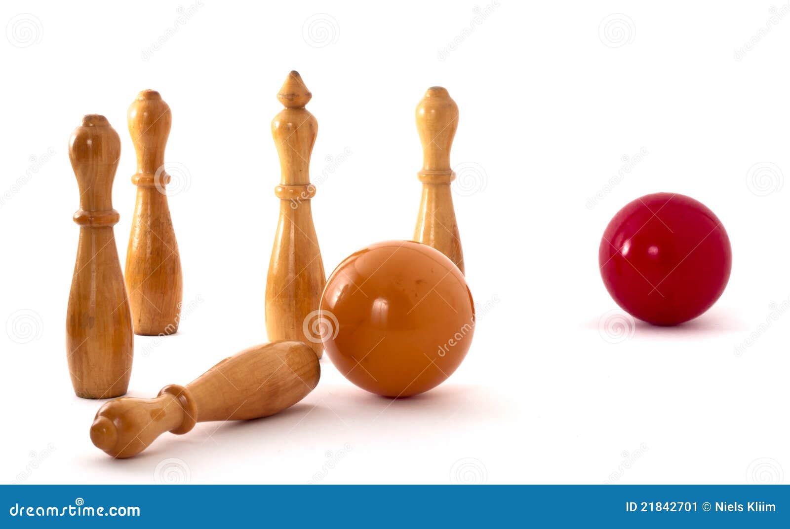 Billiard balls and pins stock image. Image of objects - 21842701