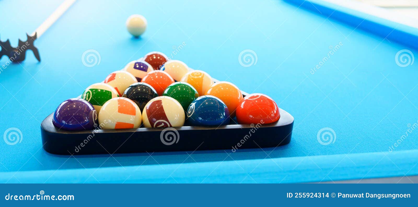 Billiard Balls Set on the Table with a Cue, Snooker Pool Stock Photo ...