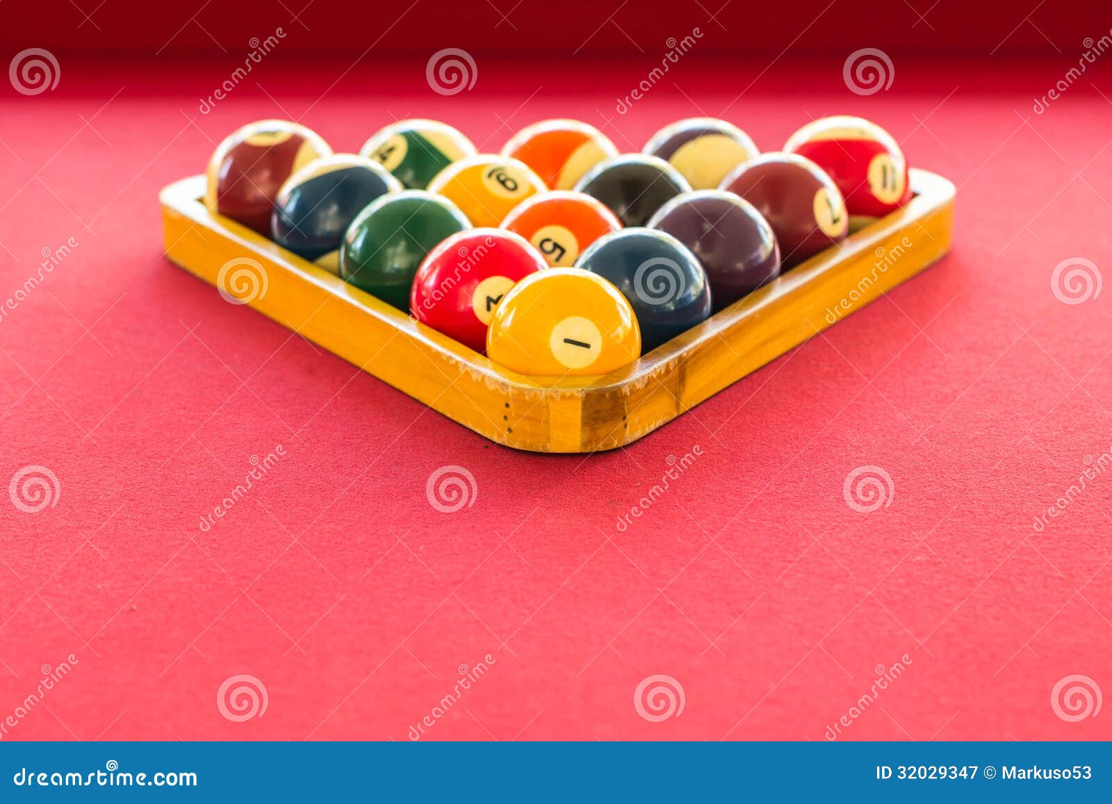 Billiard balls in triangle stock image. Image of play - 32029347