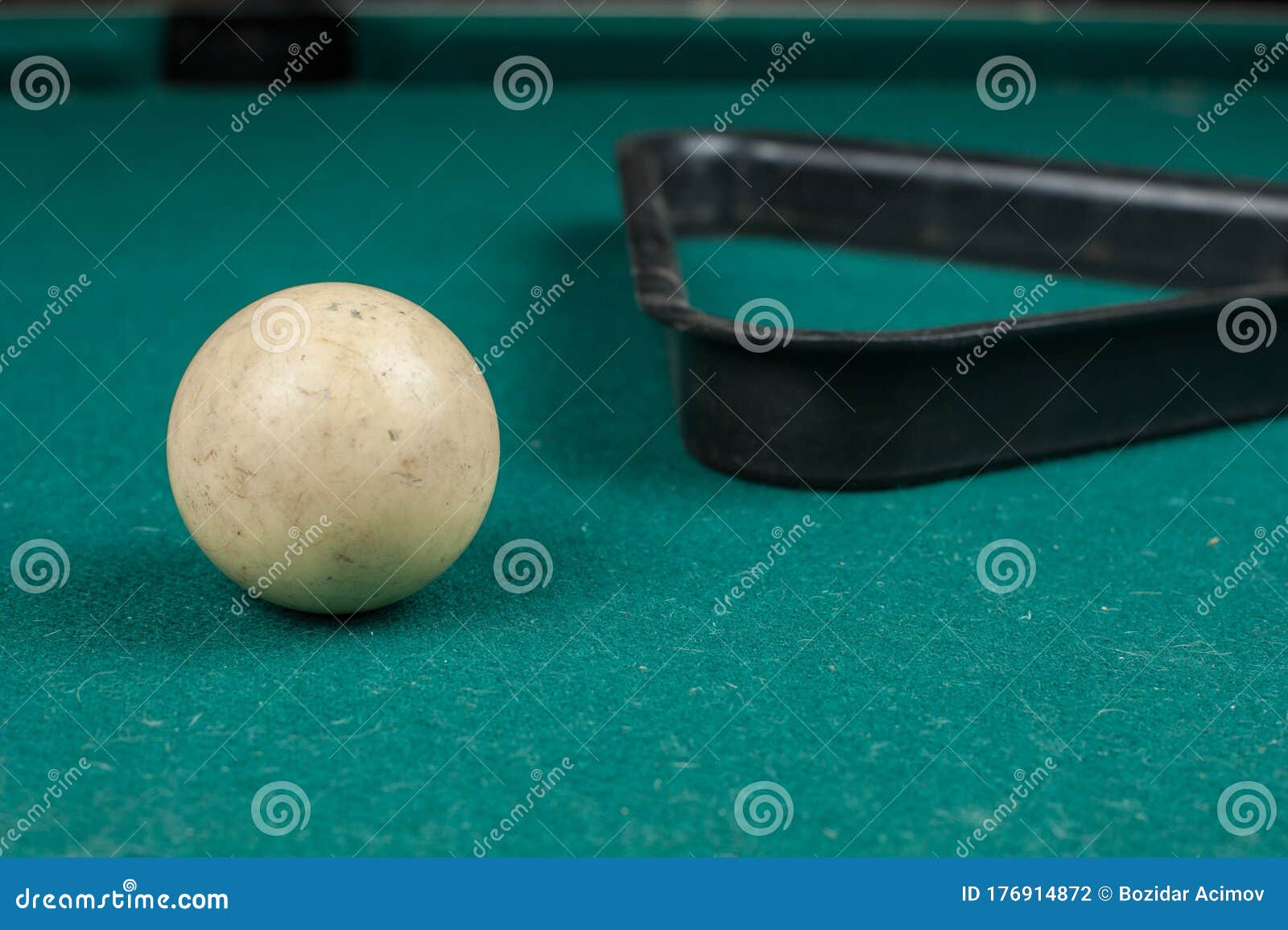 Billiard Cue Balls | Understanding the Difference in Pool Balls: A ...