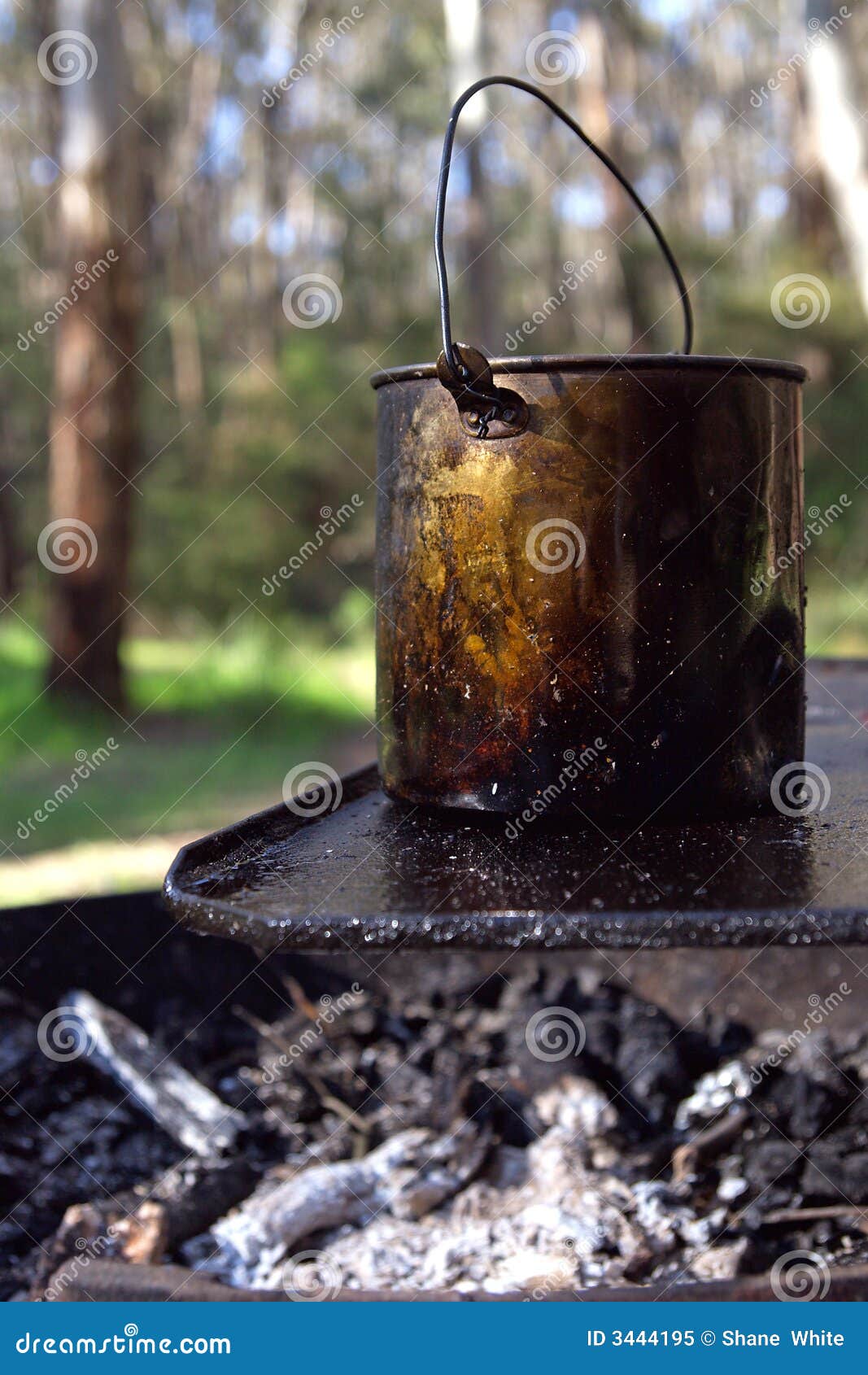 Billy tea. stock image. Image of coals, forest, outback - 3444195