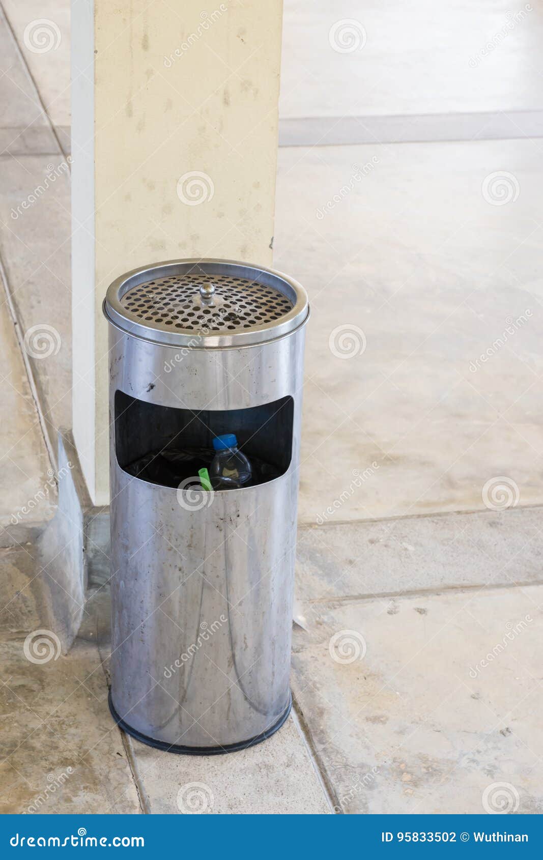 Cylinder Trays Stock Photos - Free & Royalty-Free Stock Photos from ...