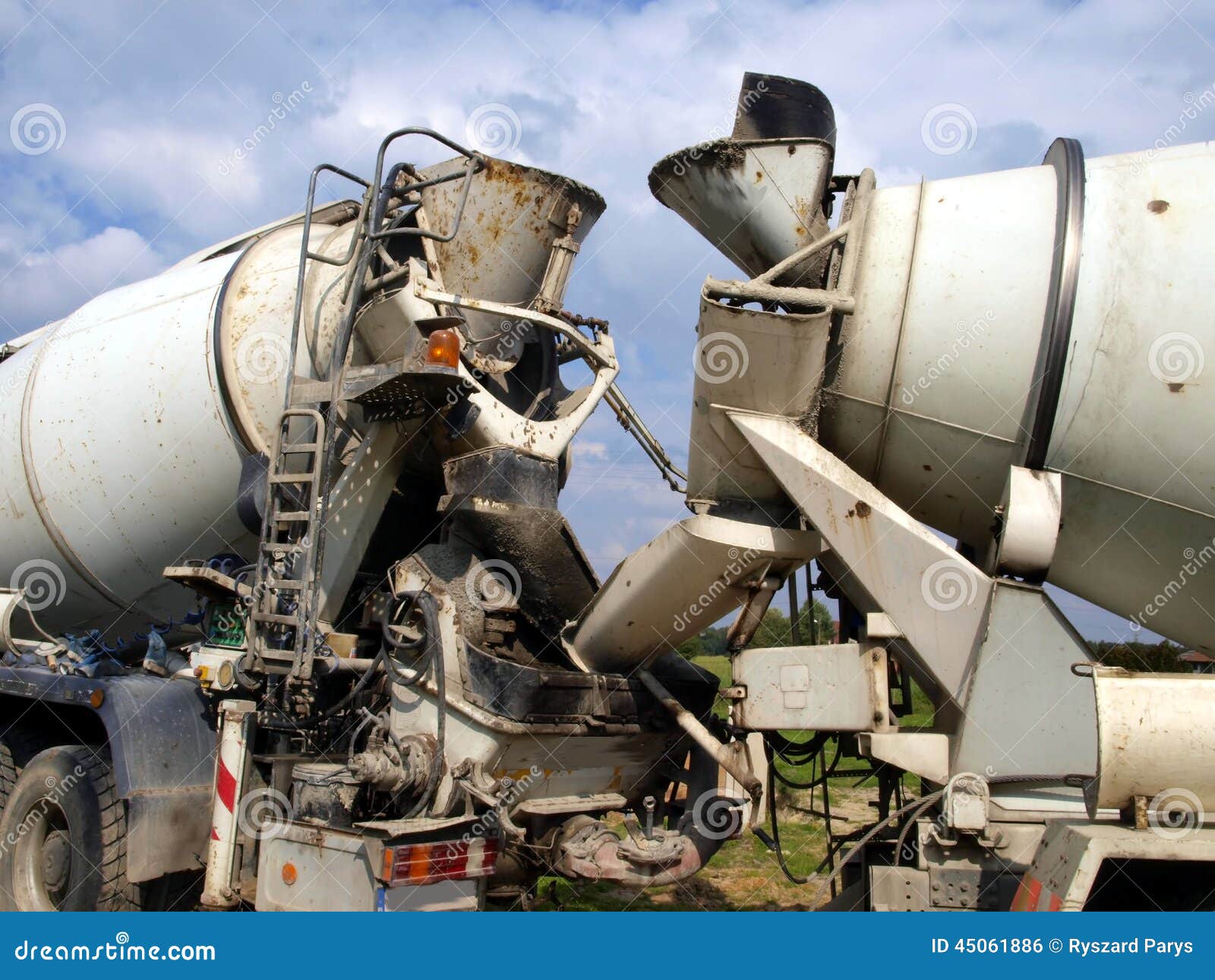 Binding Rebar before Concreting Stock Photo - Image of board, tools ...