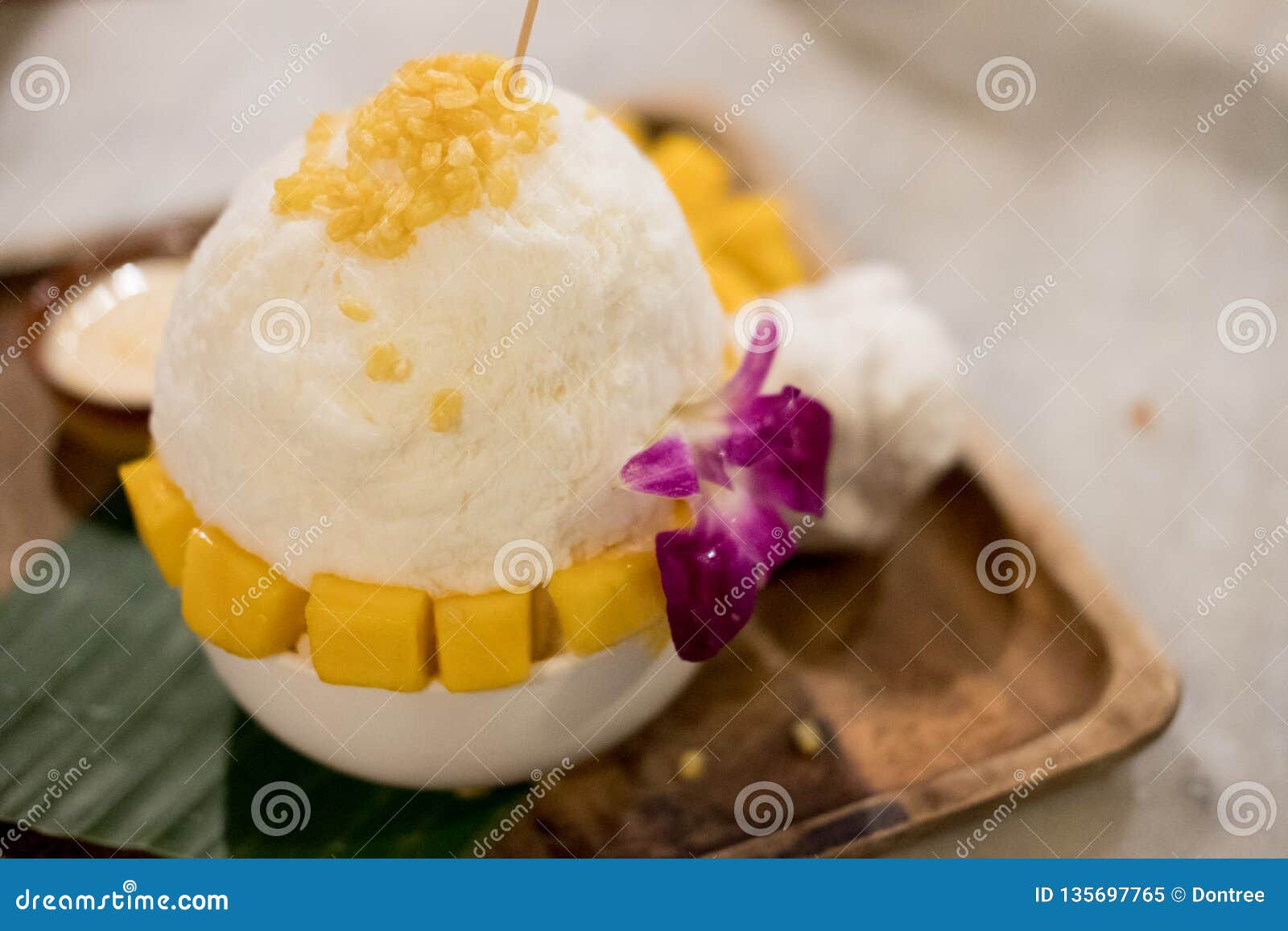 Bingsu Mango Served with Sweetened Condensed Milk Stock Image - Image ...
