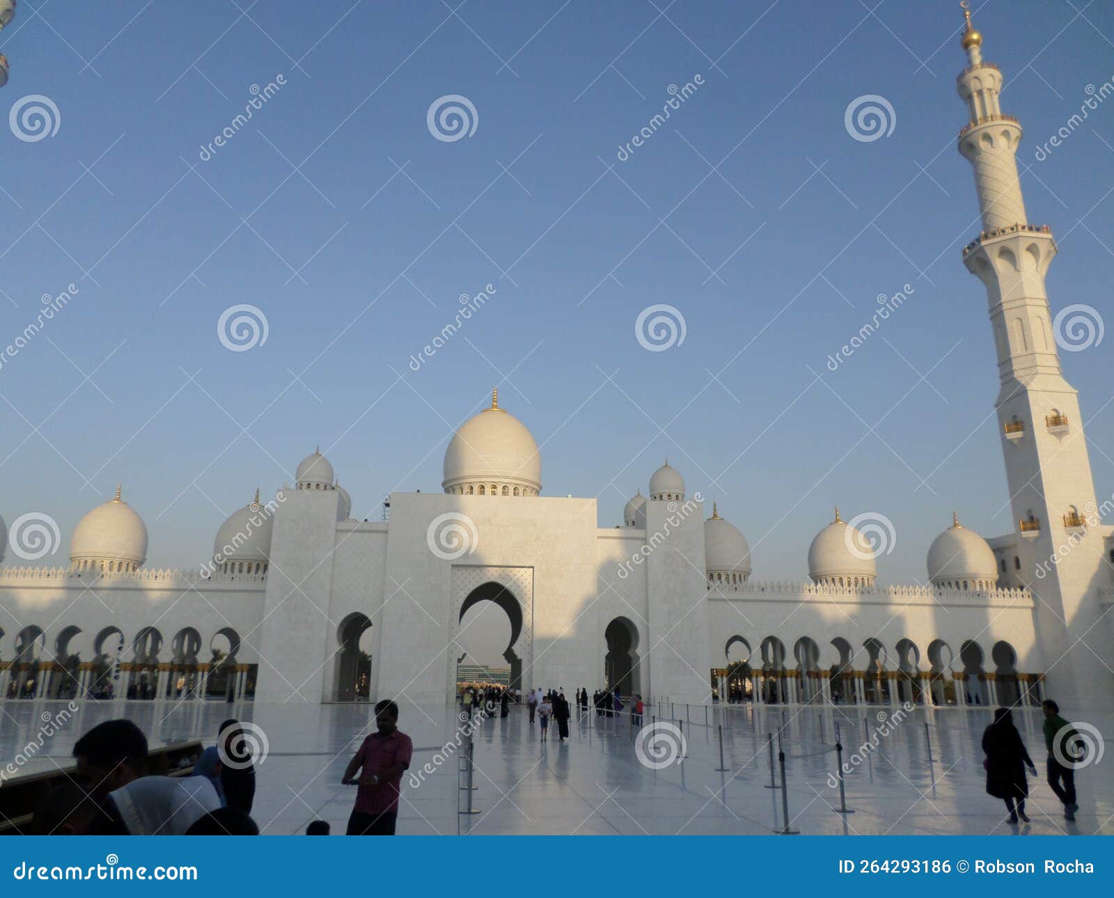 Binnenplaats Van De Grootste Moskee Ter Wereld. Redactionele Foto ...