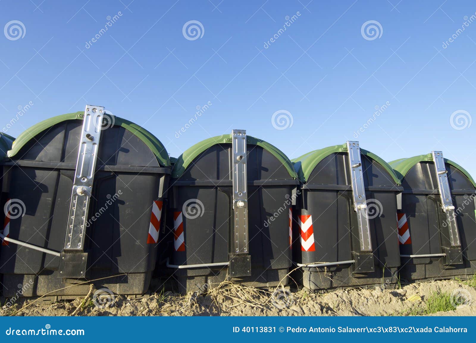 Bins Group Royalty-Free Stock Photo | CartoonDealer.com #51031503