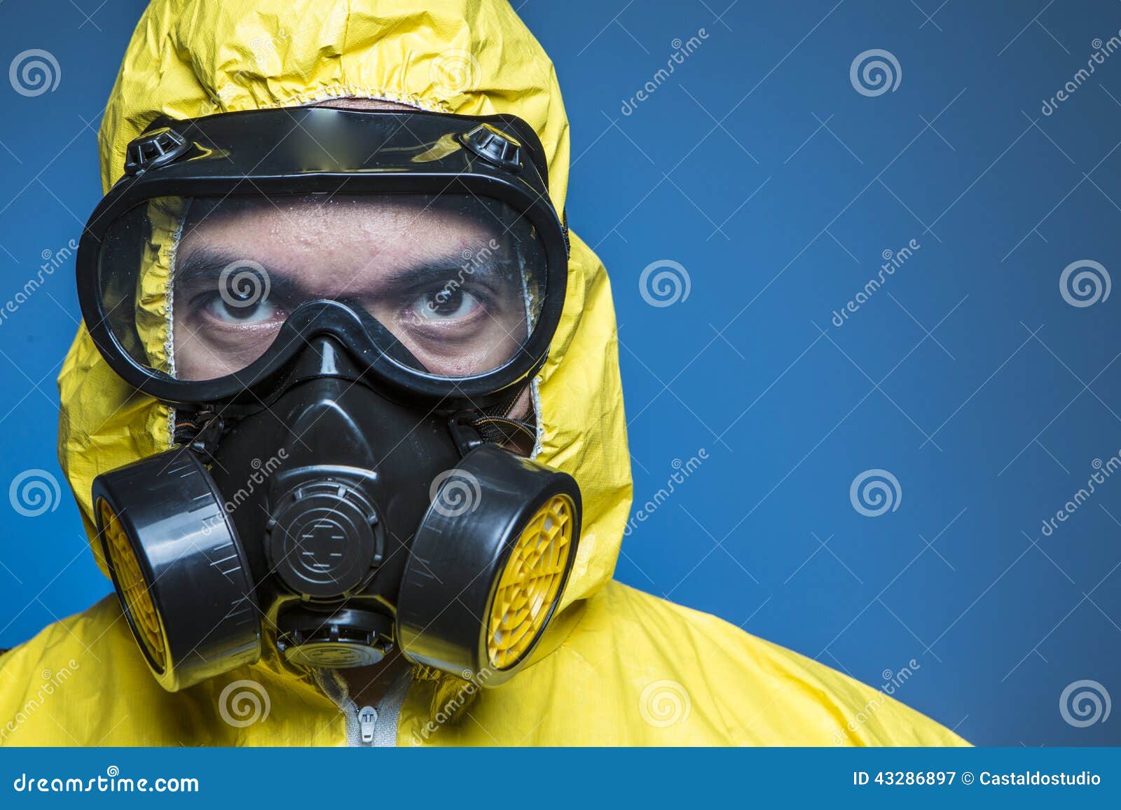 Biohazard imagen de archivo. Imagen de ropa, seguridad - 43286897