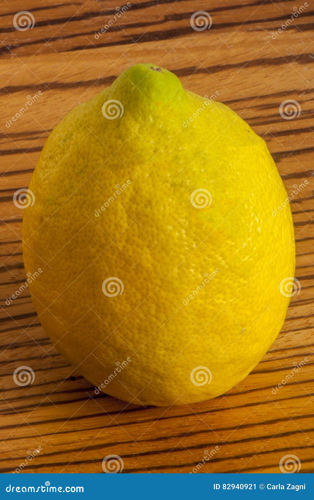 Biological fresh lemon stock image. Image of leaf, lemon - 82940921
