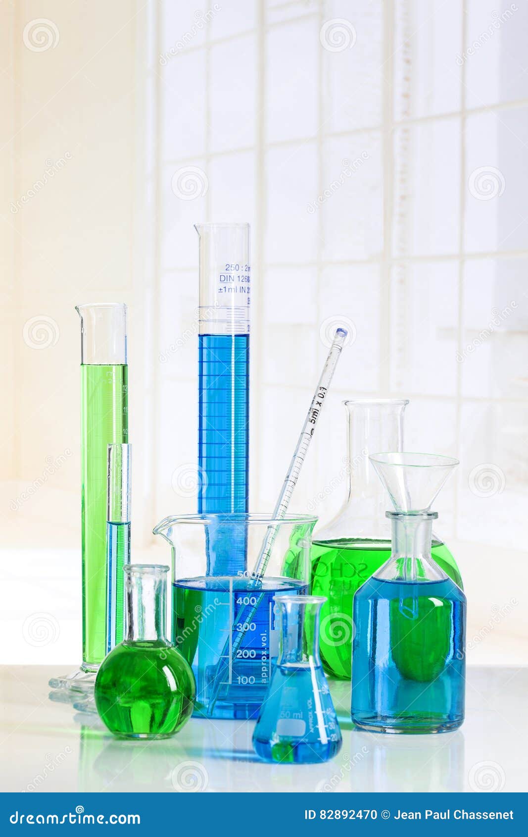 Biotechnology Laboratory Glassware Stock Photo - Image of inject ...