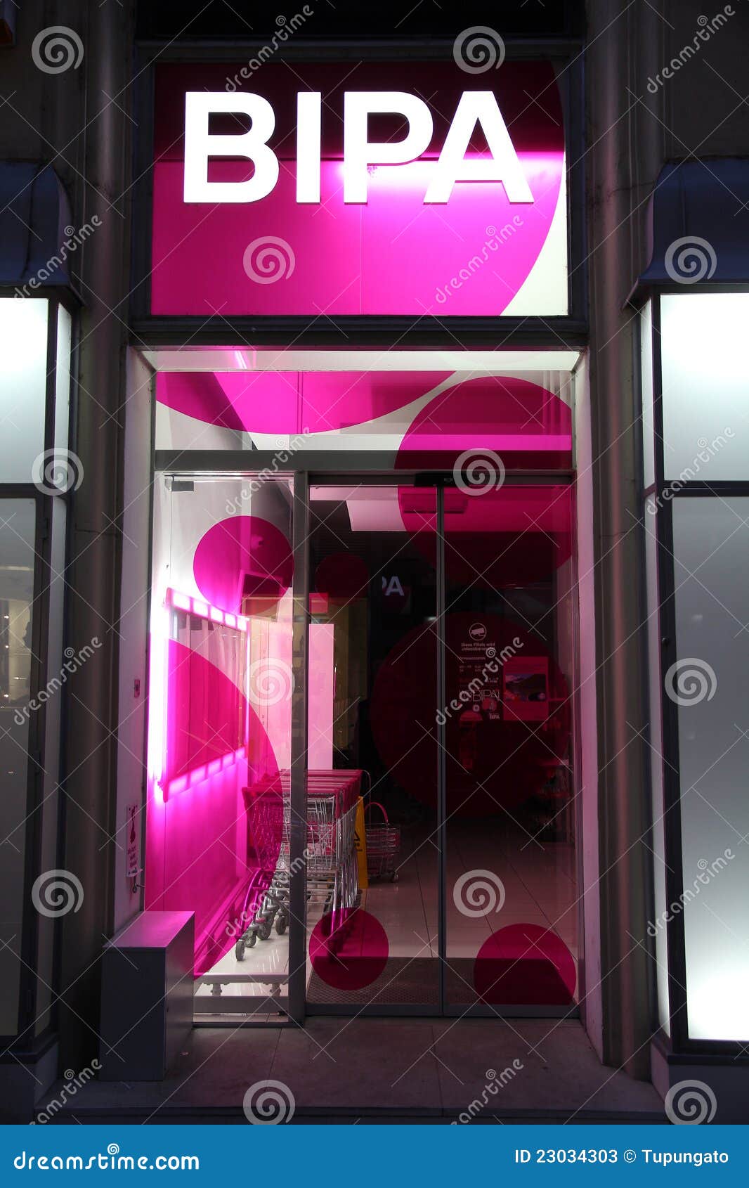 Bipa perfumery editorial stock photo. Image of shop, business - 23034303