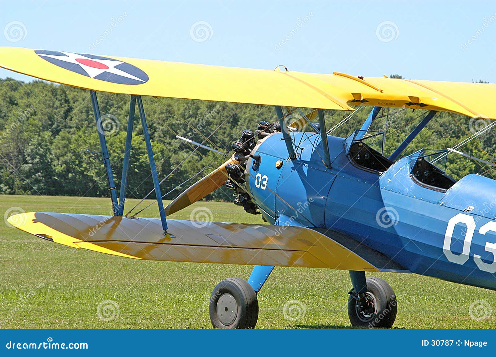 Biplano militar imagen de archivo. Imagen de entrenamiento - 30787