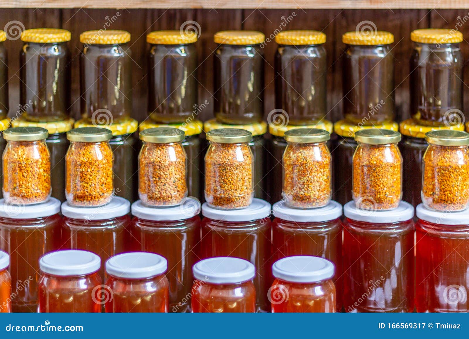 Bipollen Och Honung I Glasburkar Fotografering för Bildbyråer - Bild av ...