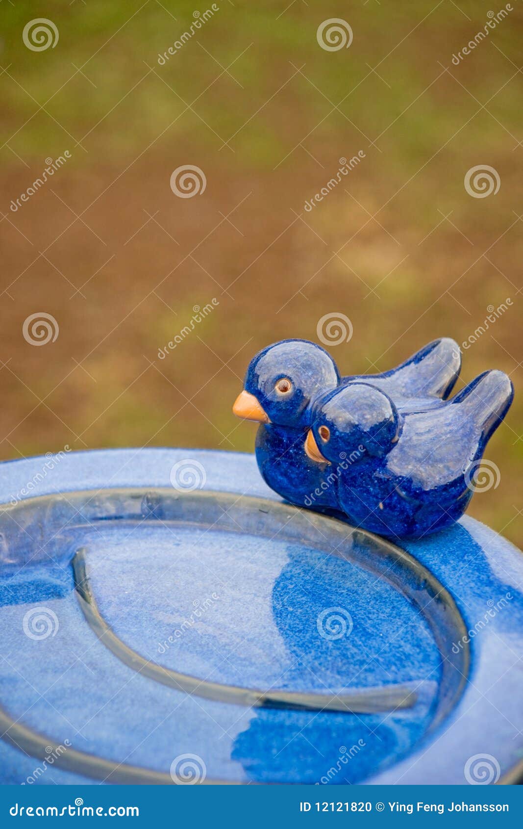 Bird bath stock photo. Image of sculpture, animal, clean - 12121820