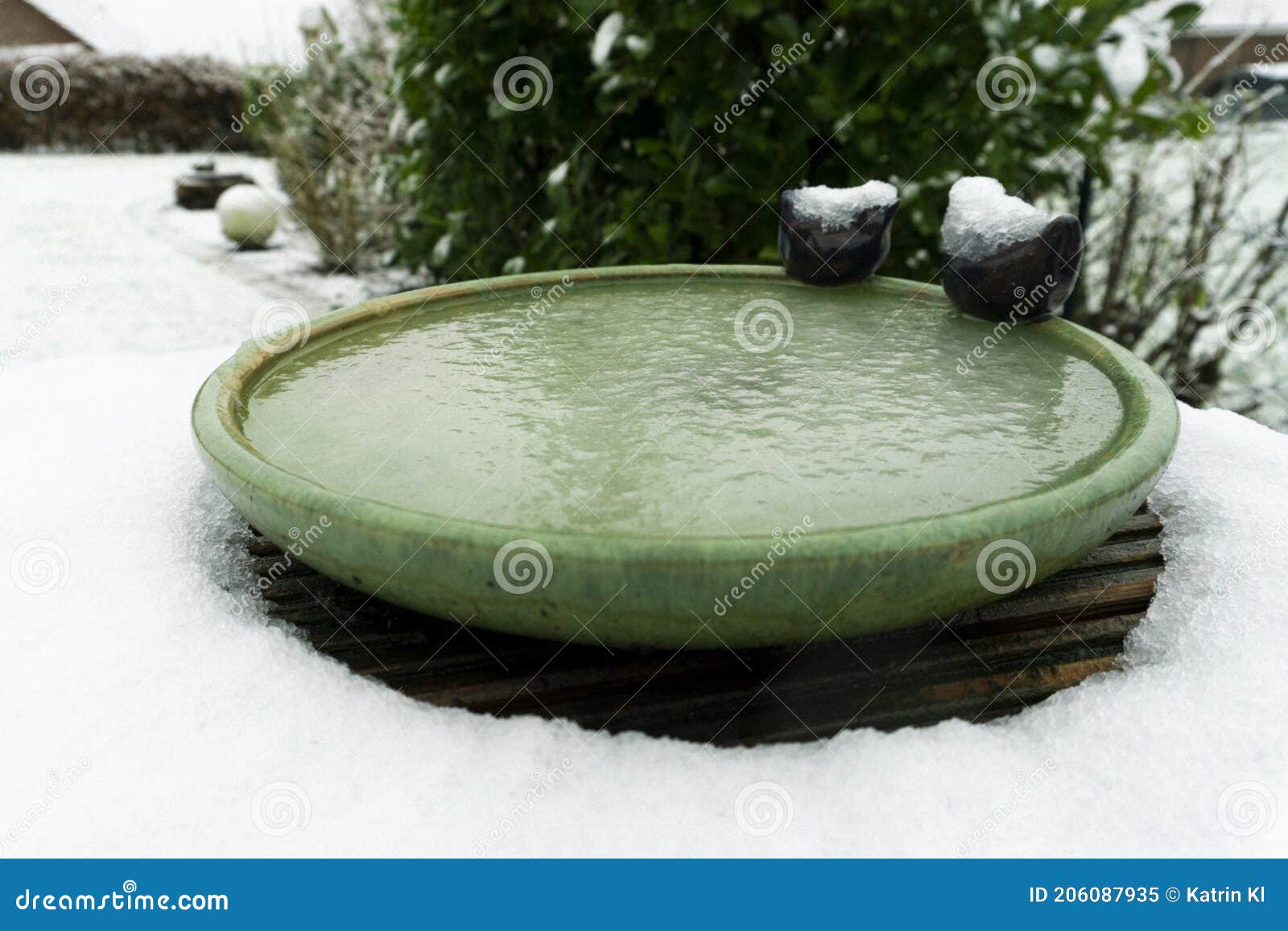Hot Bath For Snow Monkeys In Jigokudani Monkey Park In Nagano Japan ...
