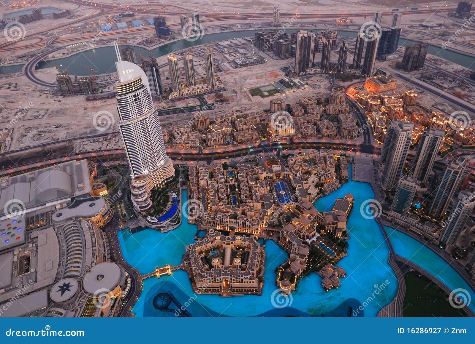 Bird s-eye Dubai view editorial photography. Image of east - 16286927