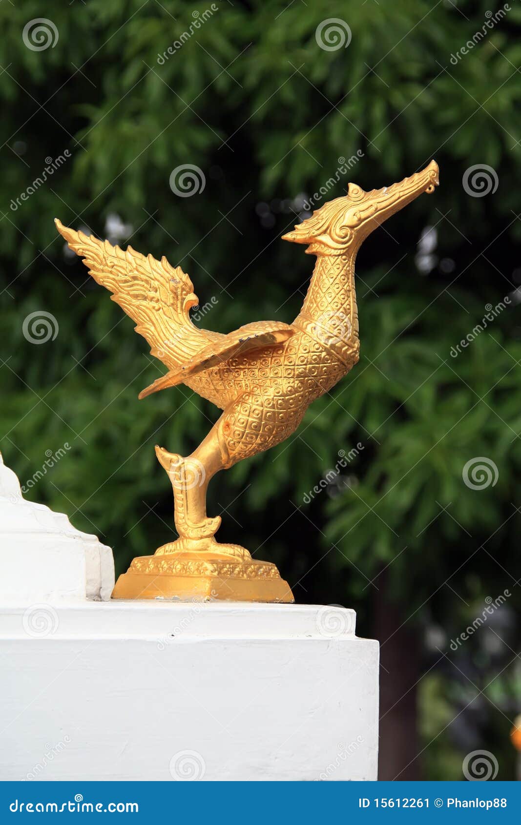Bird Statue On Elite Residential Street Roundabout Royalty-Free Stock ...