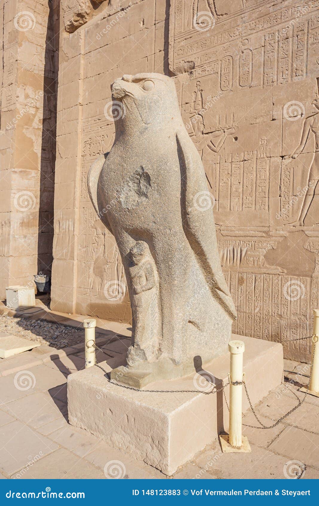 The bird statue of Horus stock image. Image of angle - 148123883