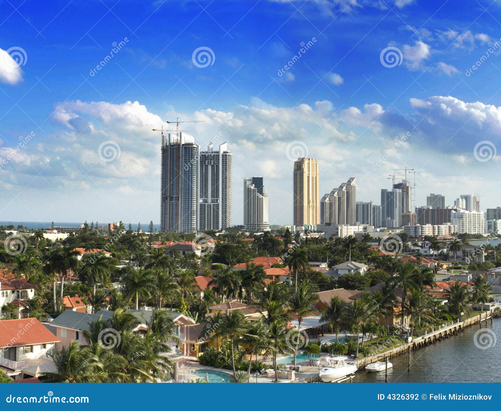 Birdseye of Miami stock photo. Image of birdseye, lifestyle - 4326392