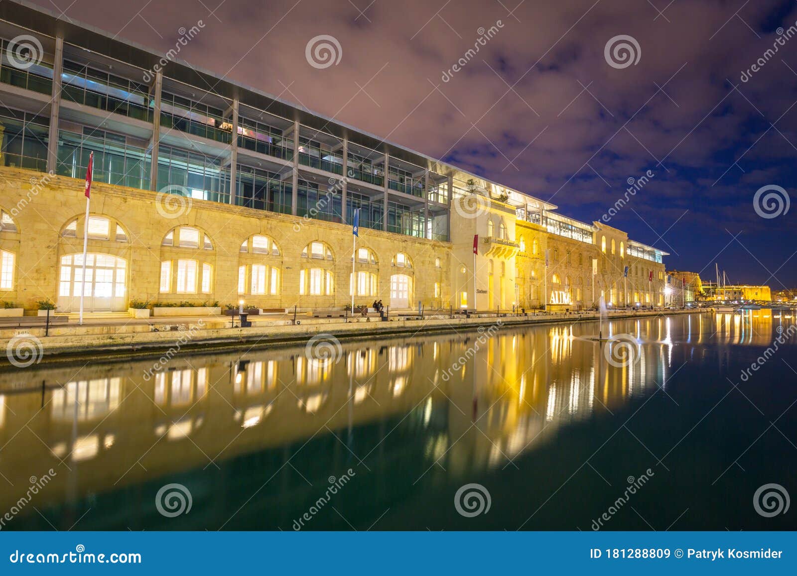 Birgu, Malta - January 10, 2019: Beautiful Architecture of the Birgu ...