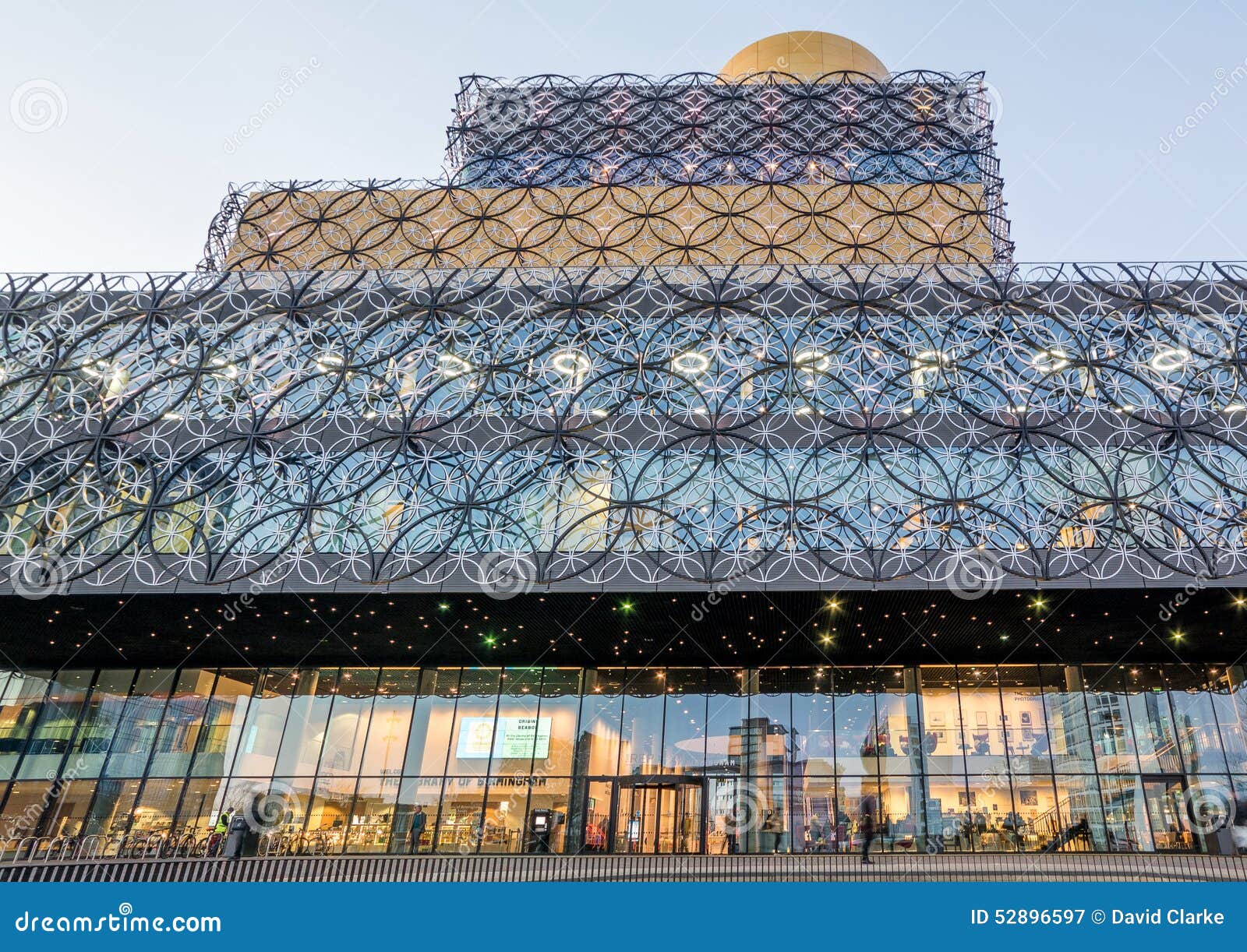 Birmingham Central Library at Dusk Editorial Photography - Image of ...