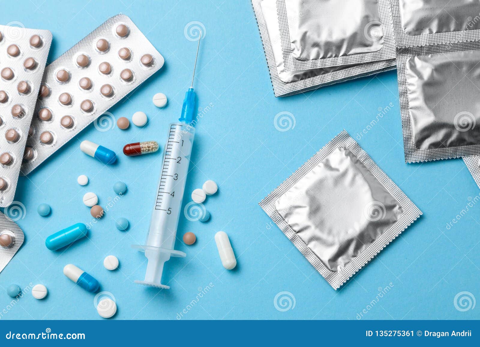 Choosing Method Of Contraception : Birth Control Pills, An Injection ...