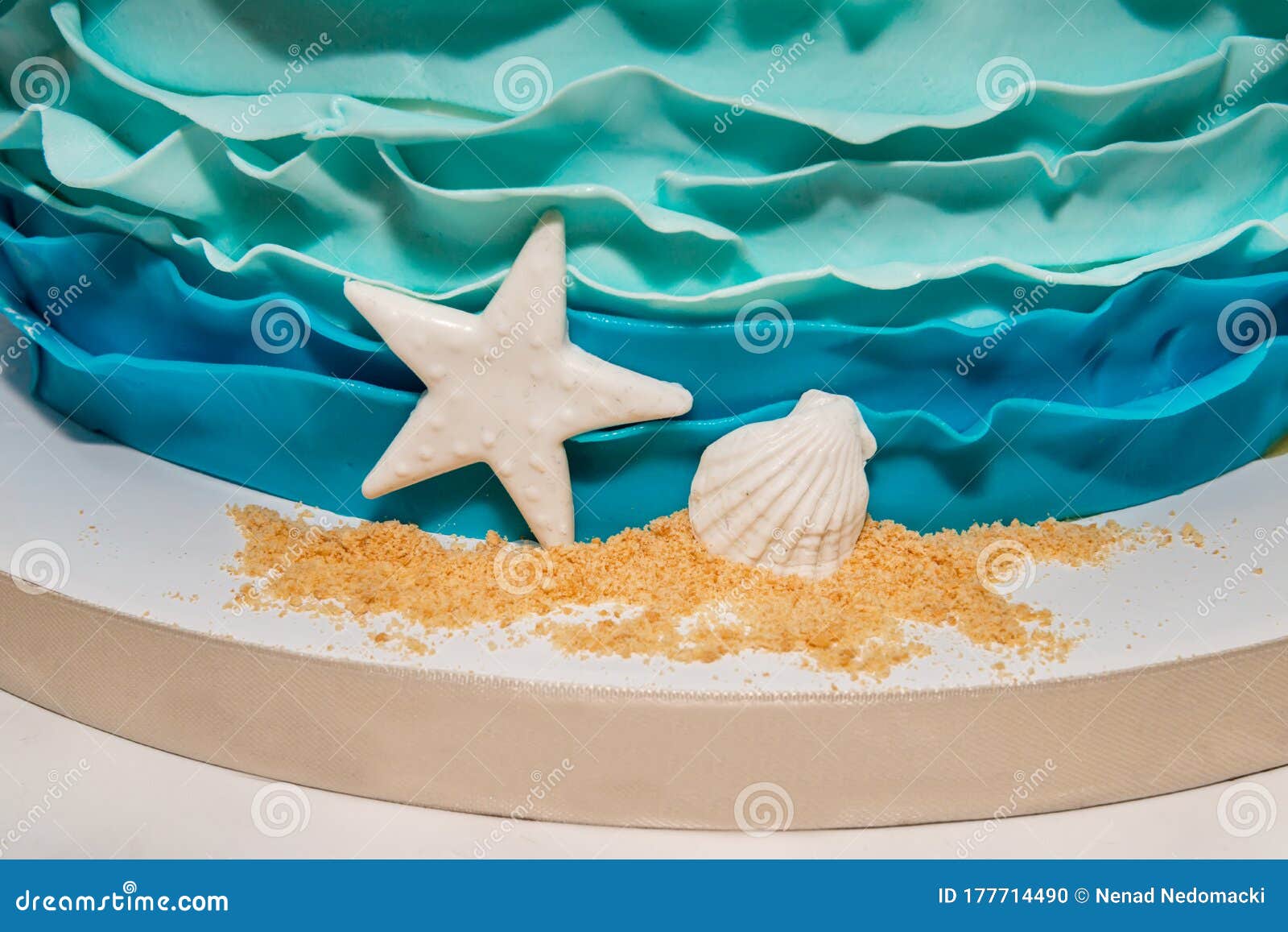 Birthday Cake with White Starfish and Seashell Stock Photo - Image of ...