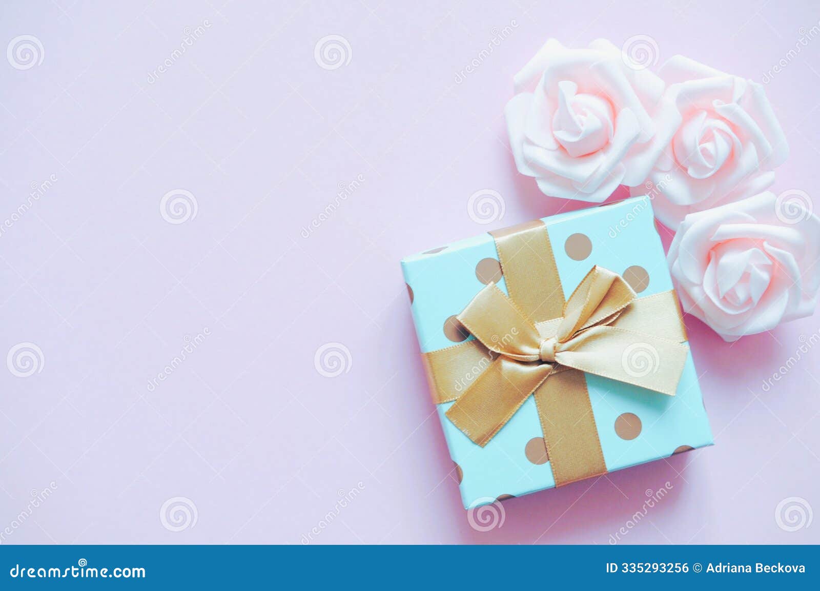 Gift Box between Pink Roses Stock Illustration - Illustration of ...