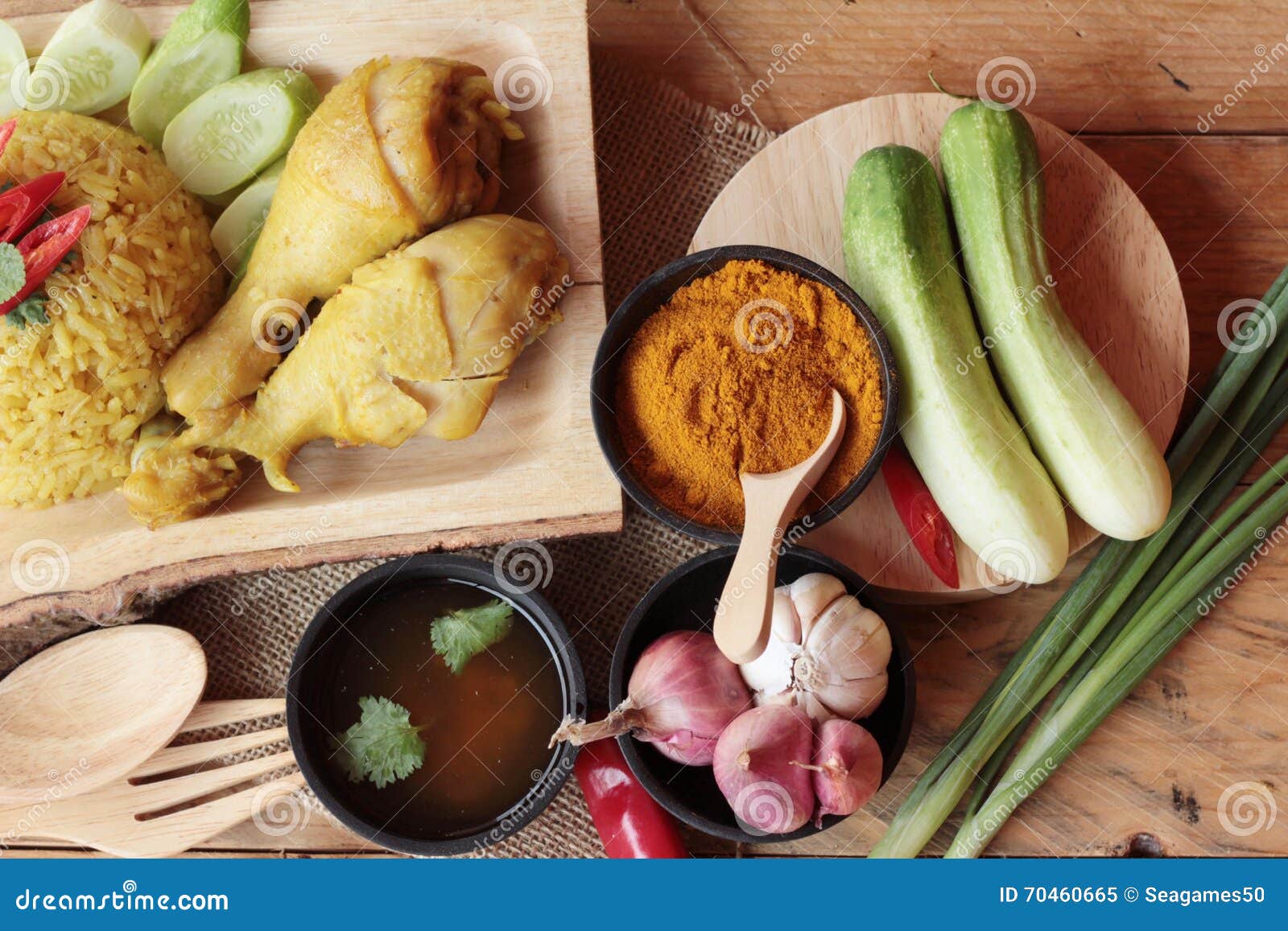 Biryani Del Pollo Con Riso Delizioso E Salsa Immagine Stock - Immagine ...