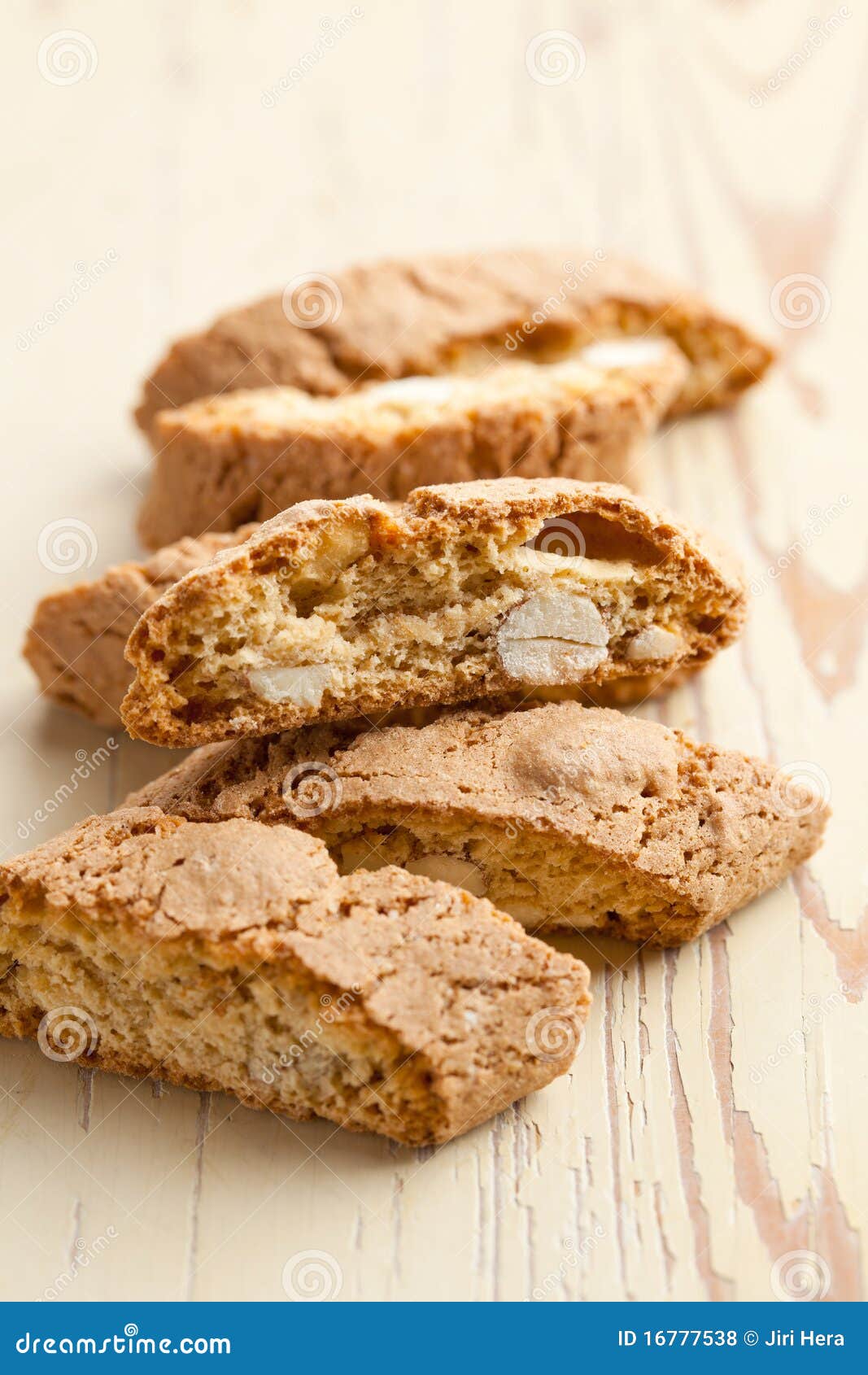 Biscotti Italiani Di Cantuccini Fotografia Stock - Immagine di italia ...
