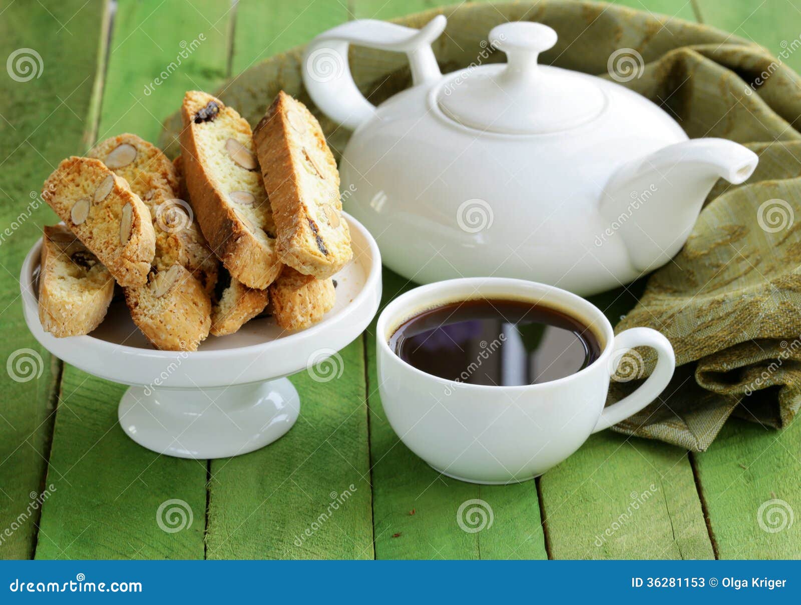 Biscotti Italiani Tradizionali Di Biscotti (cantucci) Immagine Stock ...