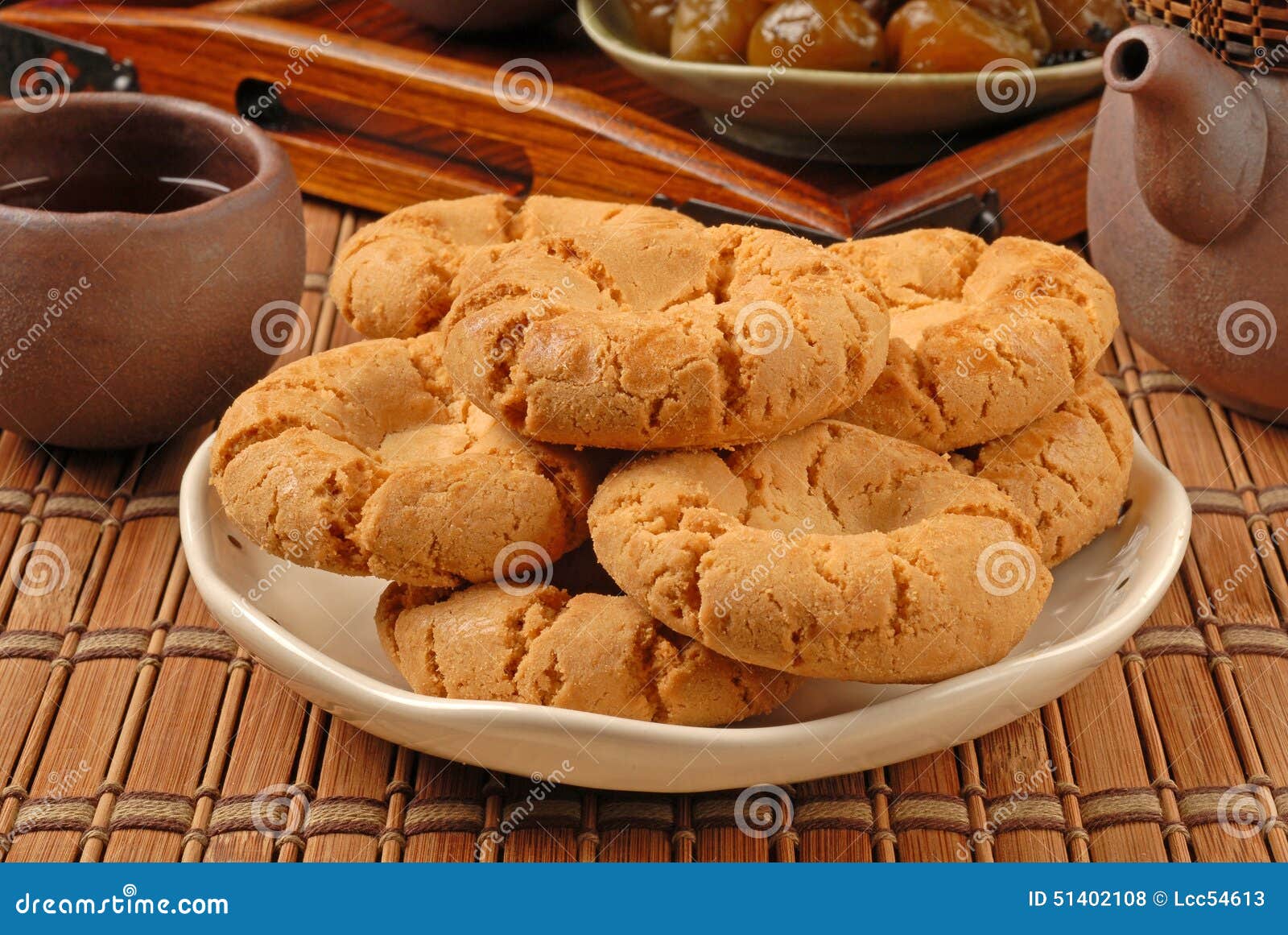Biscuit croquant de noix photo stock. Image du gâteau - 51402108