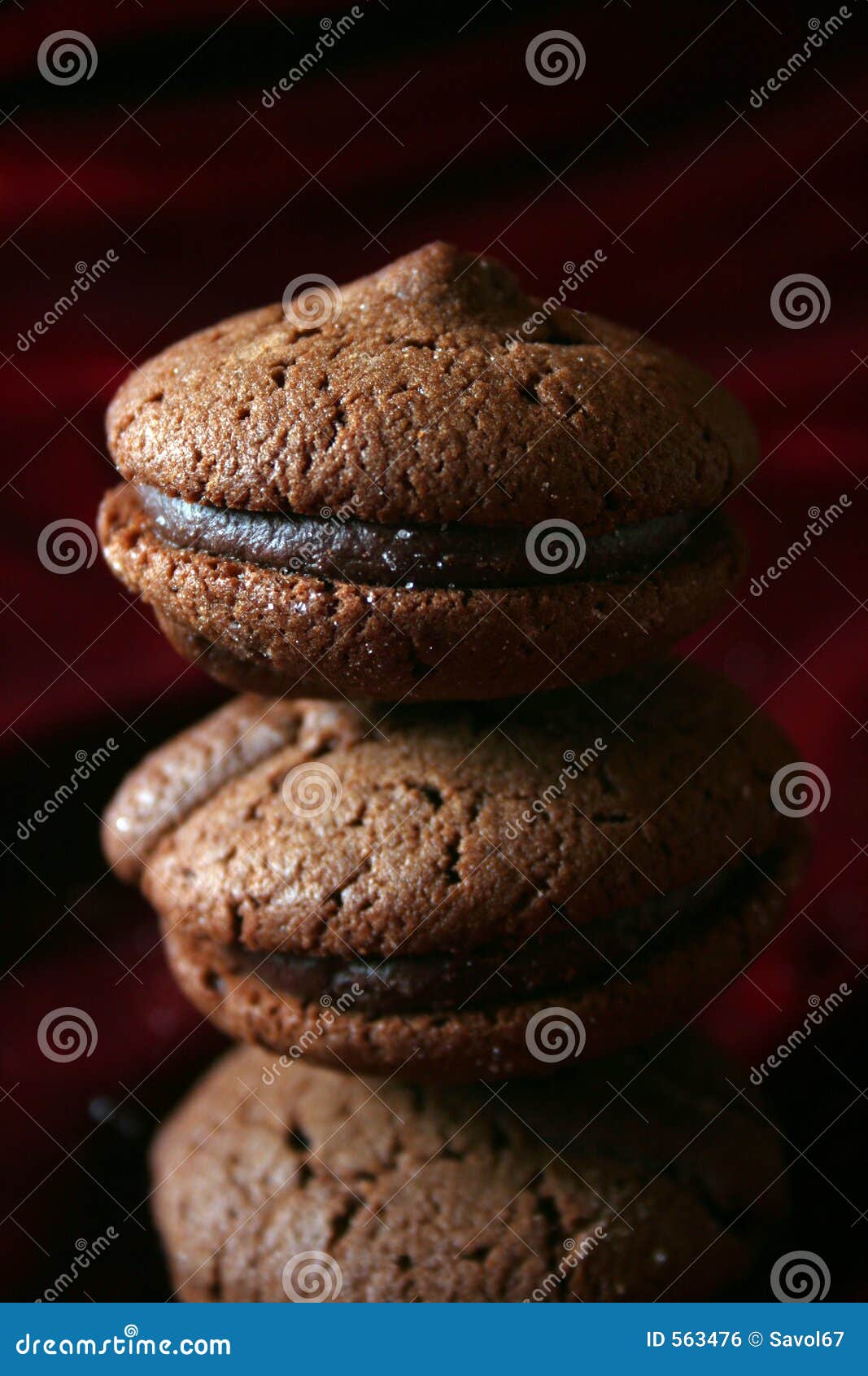 Biscuits De Chocolat - Pyramide Photo stock - Image du prodigue ...