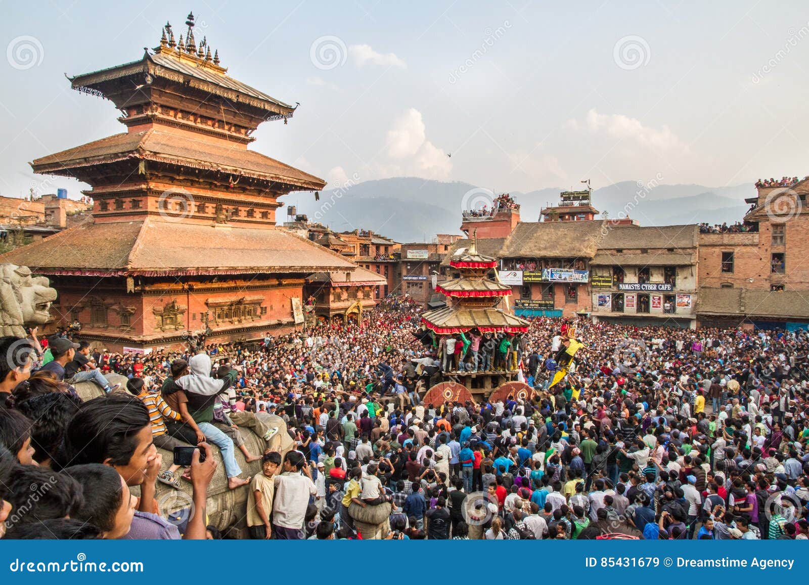 Bisket Jatra in Bhaktapur immagine stock editoriale. Immagine di carro ...