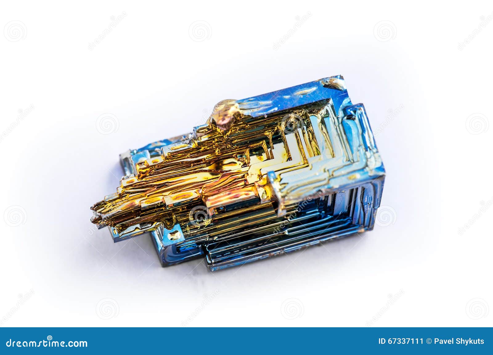 Bismuto Crystalized Aislado Imagen de archivo - Imagen de detalle ...